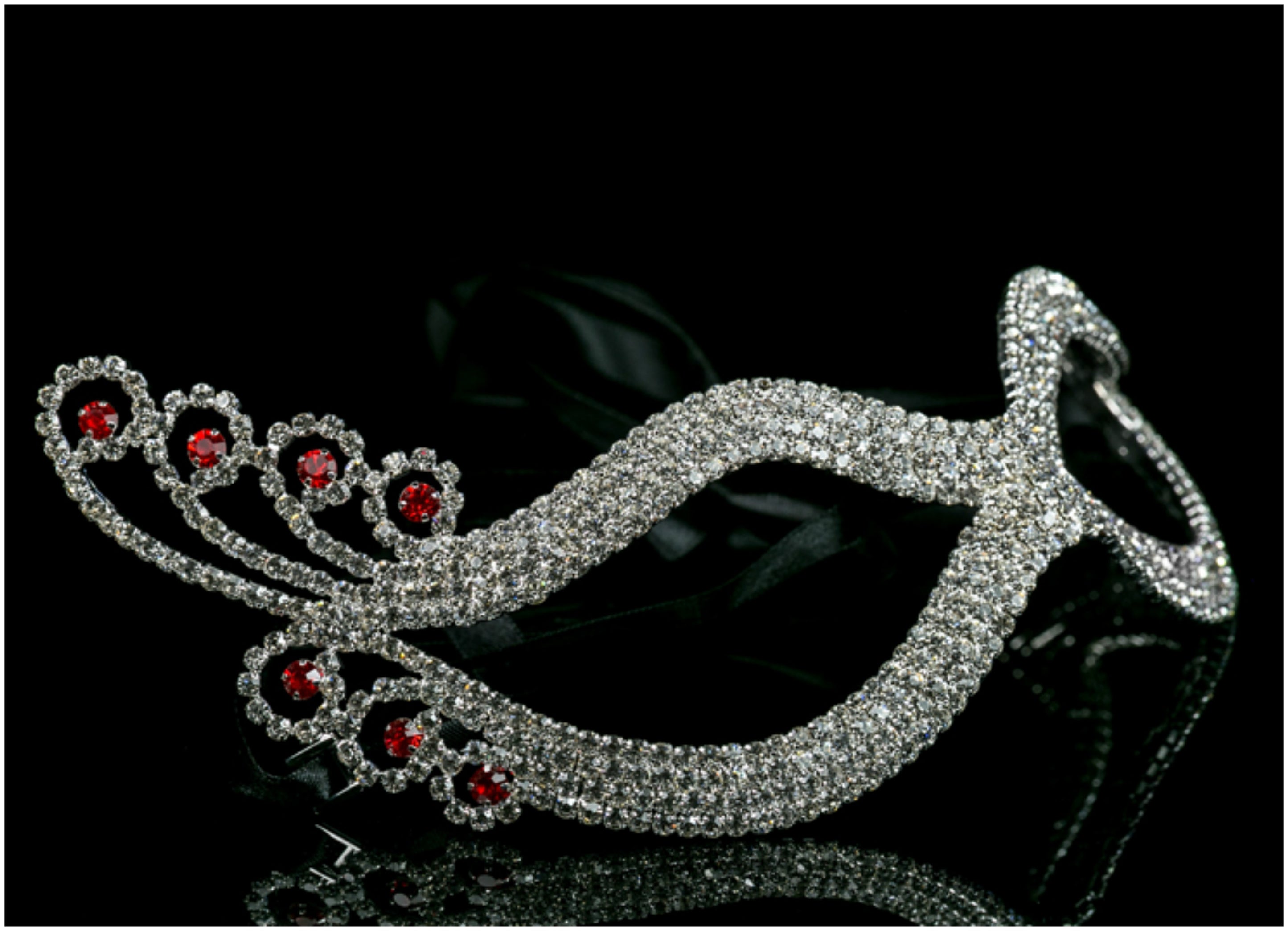 Dicey Ruby Art Deco Silver Masquerade Mask | Crystal | Silver – Beloved ...